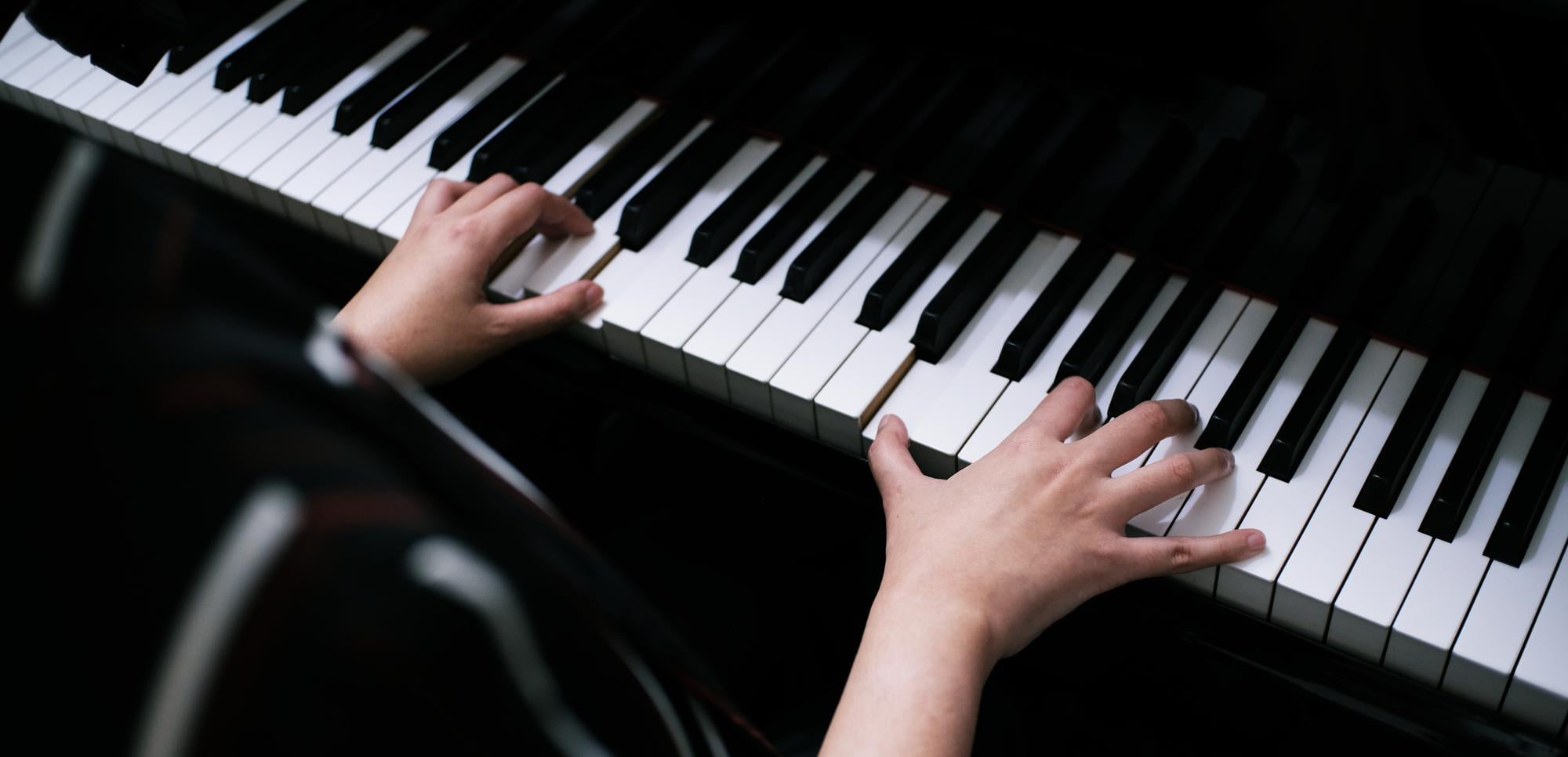 Aprenda a Tocar Teclado ou Piano do Jeito Certo – Academia de Produção ...